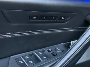 Blue BMW 550 2017 in Riga, with an engine capacity of 4.40 L and mileage of 179 thousand km for 29980 €, photo 31 on AUTOMOTO.COM.LV