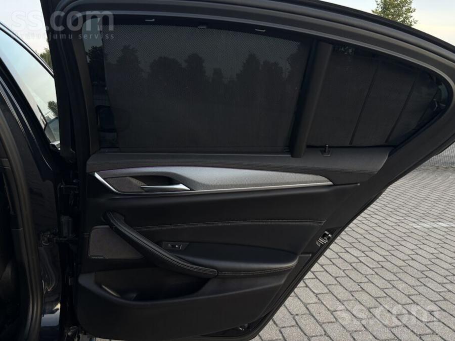 Blue BMW 550 2018 in Jelgava, with an engine capacity of 3.00 L and mileage of 199 thousand km for 31000 €, photo 13 on AUTOMOTO.COM.LV