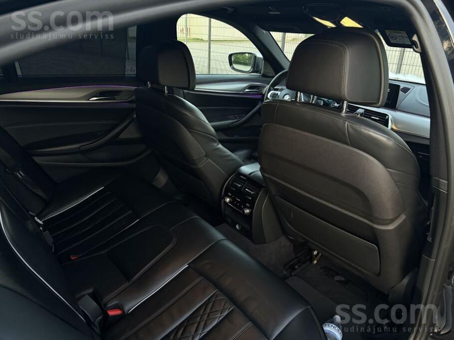 Blue BMW 550 2018 in Jelgava, with an engine capacity of 3.00 L and mileage of 199 thousand km for 31000 €, photo 14 on AUTOMOTO.COM.LV