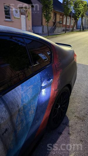 Blue BMW 550 2018 in Daugavpils, with an engine capacity of 4.40 L and mileage of 198 thousand km for 31500 €, photo 7 on AUTOMOTO.COM.LV