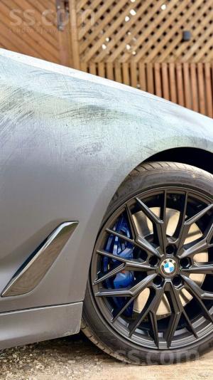 Blue BMW 550 2018 in Daugavpils, with an engine capacity of 4.40 L and mileage of 198 thousand km for 31500 €, photo 8 on AUTOMOTO.COM.LV