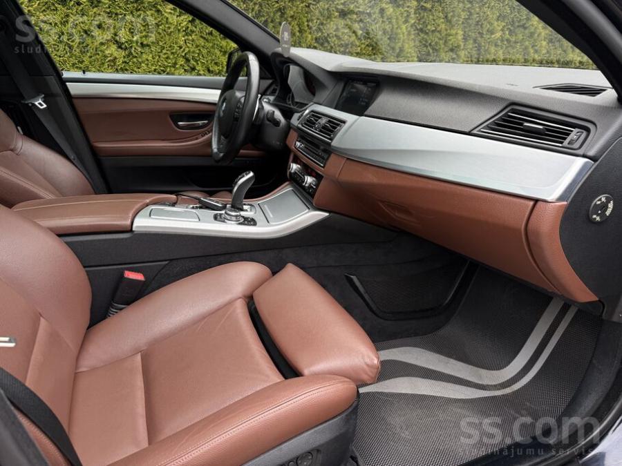 Zils BMW 550 2013 Rīga, ar dzinēja tilpumu 3.00 L un nobraukumu 168 tūkst. km par 12750 €, foto 24 vietnē AUTOMOTO.COM.LV