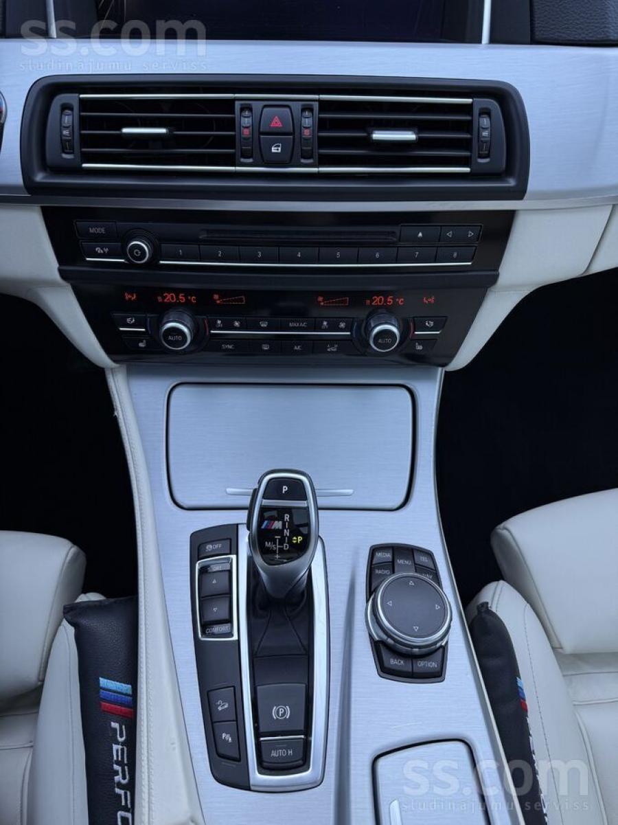 Zils BMW 550 2013 Tallina, ar dzinēja tilpumu 3.00 L un nobraukumu 238 tūkst. km par 16499 €, foto 17 vietnē AUTOMOTO.COM.LV