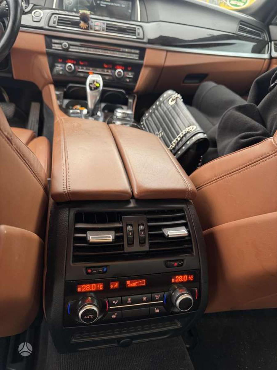 Brown BMW 550 2013 in Kaunas, with an engine capacity of 4.40 L and mileage of 335 thousand km for 10000 €, photo 9 on AUTOMOTO.COM.LV