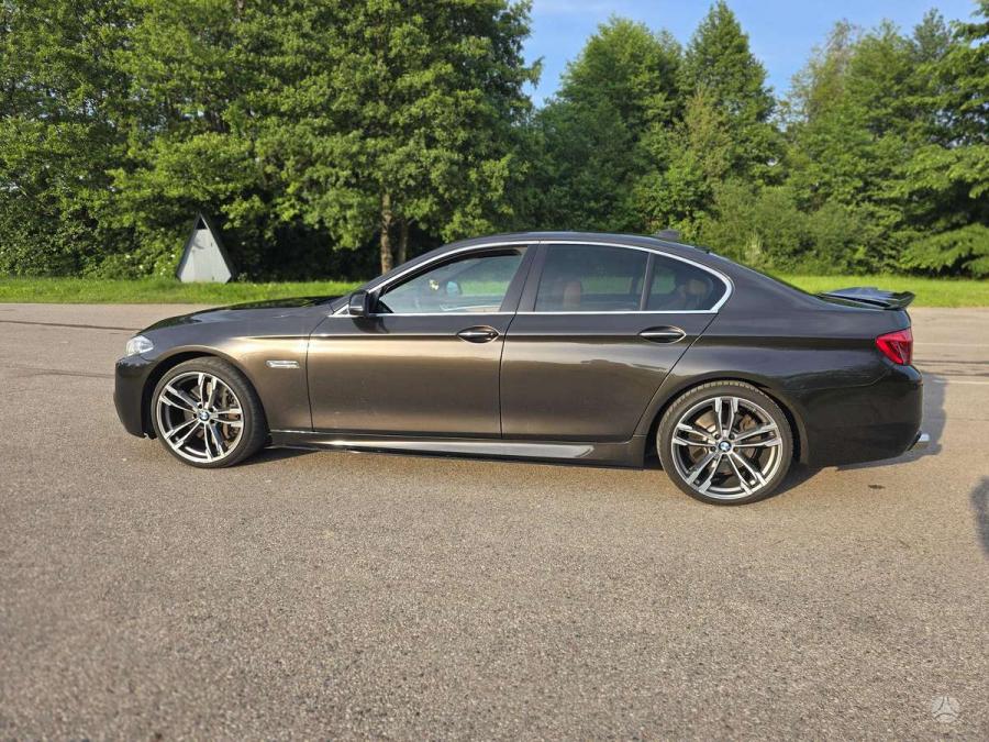 Brown BMW 550 2013 in Marijampole, with an engine capacity of 4.40 L and mileage of 340 thousand km for 12500 €, photo 10 on AUTOMOTO.COM.LV