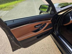Brown BMW 550 2013 in Marijampole, with an engine capacity of 4.40 L and mileage of 340 thousand km for 12500 €, photo 17 on AUTOMOTO.COM.LV
