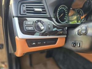Brown BMW 550 2013 in Marijampole, with an engine capacity of 4.40 L and mileage of 340 thousand km for 12500 €, photo 19 on AUTOMOTO.COM.LV