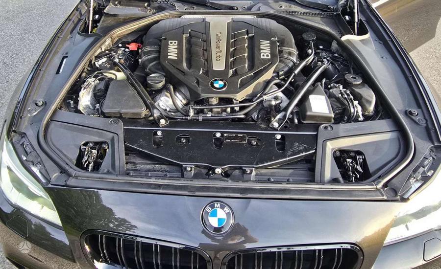 Brown BMW 550 2013 in Marijampole, with an engine capacity of 4.40 L and mileage of 340 thousand km for 12500 €, photo 25 on AUTOMOTO.COM.LV