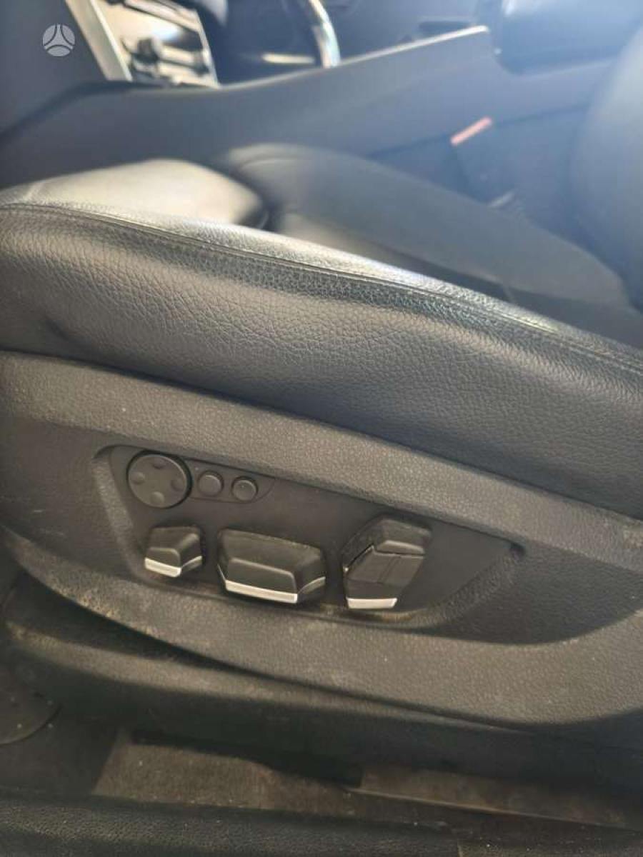 Balts BMW 550 Gran turismo 2012 Panevēža, ar dzinēja tilpumu 4.40 L un nobraukumu 224 tūkst. km par 6200 €, foto 12 vietnē AUTOMOTO.COM.LV