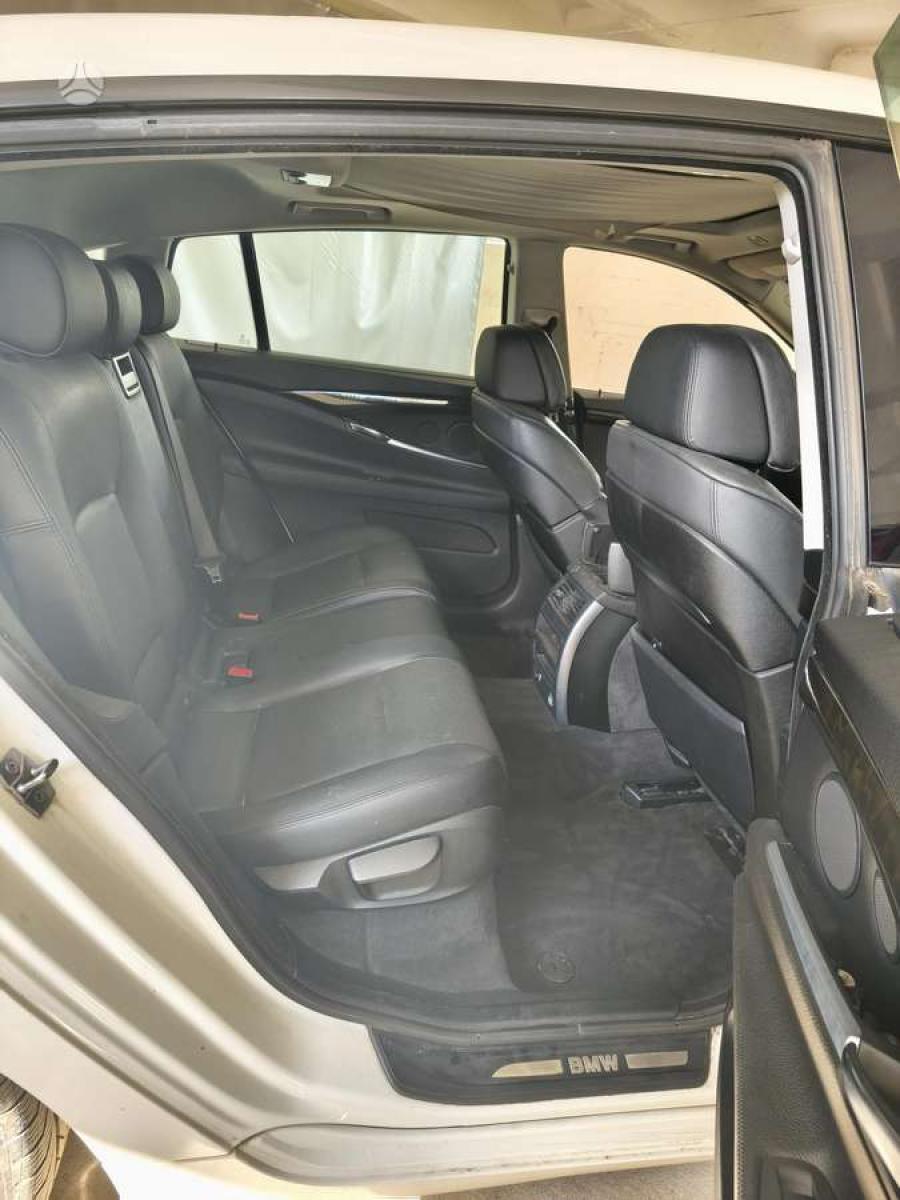 Balts BMW 550 Gran turismo 2012 Panevēža, ar dzinēja tilpumu 4.40 L un nobraukumu 224 tūkst. km par 6200 €, foto 19 vietnē AUTOMOTO.COM.LV