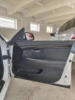 Balts BMW 550 Gran turismo 2012 Panevēža, ar dzinēja tilpumu 4.40 L un nobraukumu 224 tūkst. km par 6200 €, foto 20 vietnē AUTOMOTO.COM.LV