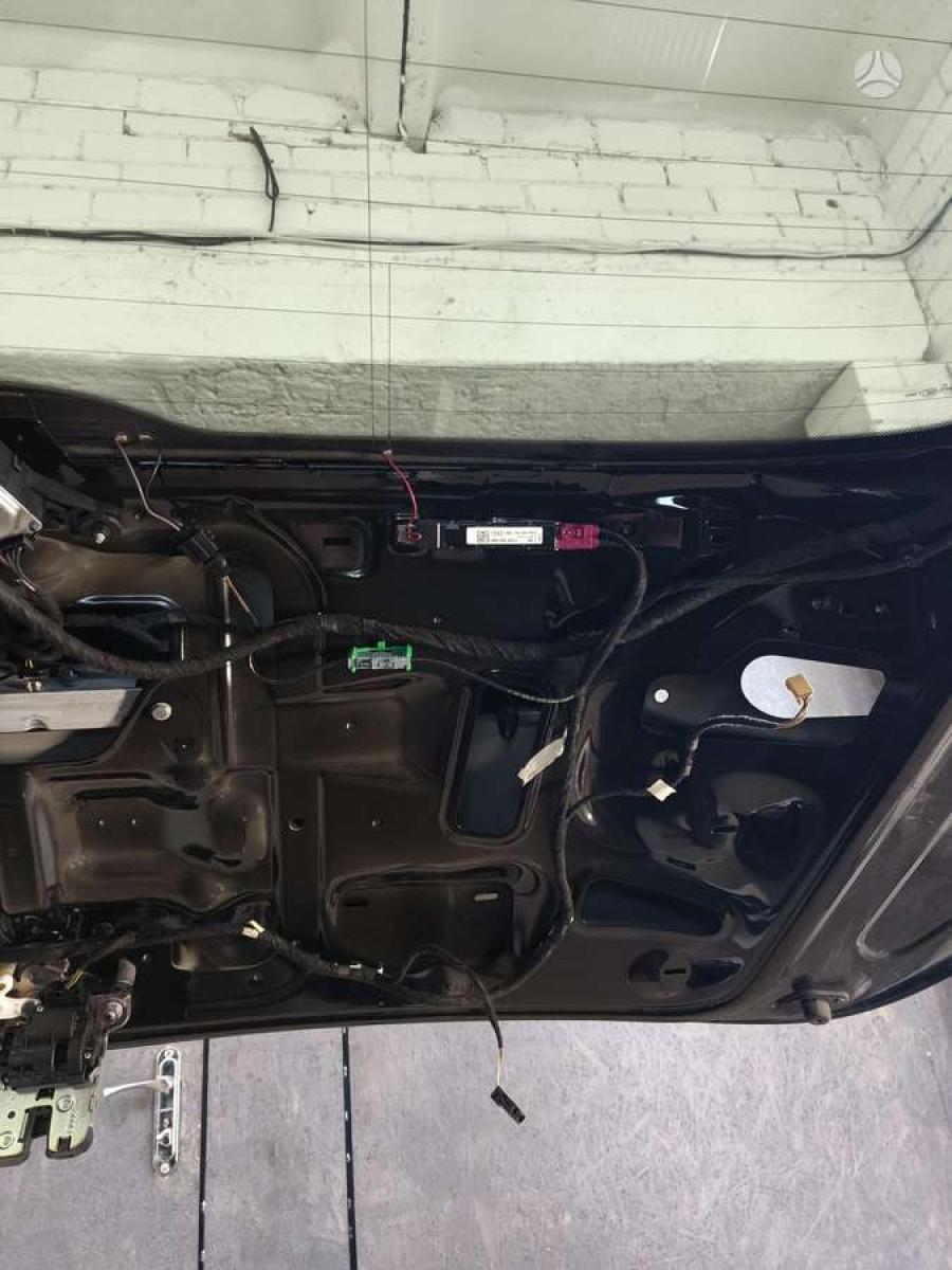 Balts BMW 550 Gran turismo 2012 Panevēža, ar dzinēja tilpumu 4.40 L un nobraukumu 224 tūkst. km par 6200 €, foto 29 vietnē AUTOMOTO.COM.LV