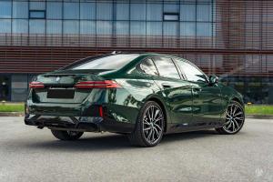 Zaļš BMW 550 2024 Klaipėda, ar dzinēja tilpumu 0.00 L un nobraukumu 21 tūkst. km par 59000 €, foto 5 vietnē AUTOMOTO.COM.LV