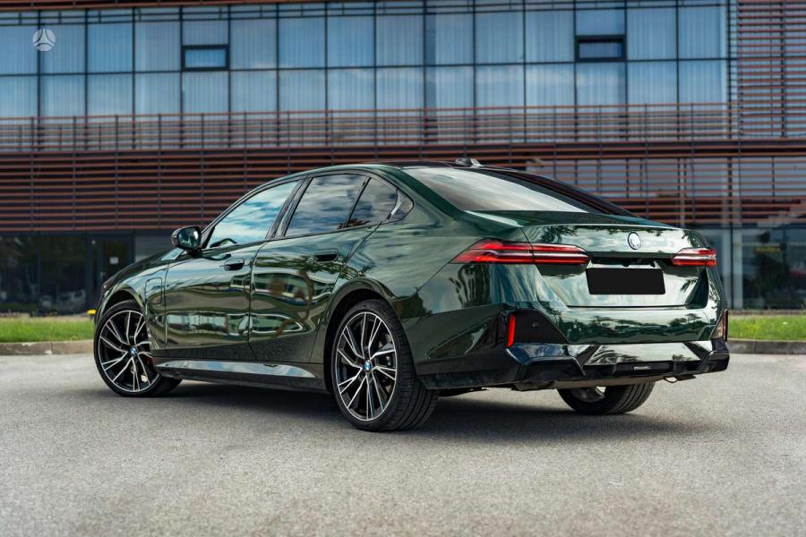 Zaļš BMW 550 2024 Klaipėda, ar dzinēja tilpumu 0.00 L un nobraukumu 21 tūkst. km par 59000 €, foto 6 vietnē AUTOMOTO.COM.LV