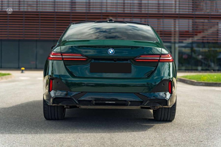 Zaļš BMW 550 2024 Klaipėda, ar dzinēja tilpumu 0.00 L un nobraukumu 21 tūkst. km par 59000 €, foto 7 vietnē AUTOMOTO.COM.LV