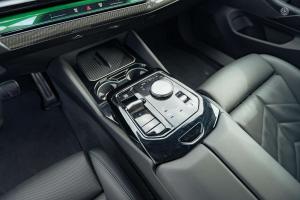 Zaļš BMW 550 2024 Klaipėda, ar dzinēja tilpumu 0.00 L un nobraukumu 21 tūkst. km par 59000 €, foto 9 vietnē AUTOMOTO.COM.LV