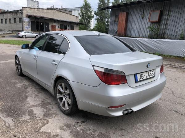 Серый БМВ 550 2005 в Рига, объемом двигателя 2.50 л и пробегом 357 тыс. км за 2900 €, фото 4 на AUTOMOTO.COM.LV