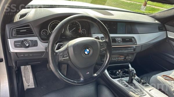 Grey BMW 550 2011 in Jelgava, with an engine capacity of 3.00 L and mileage of 327 thousand km for 11900 €, photo 2 on AUTOMOTO.COM.LV