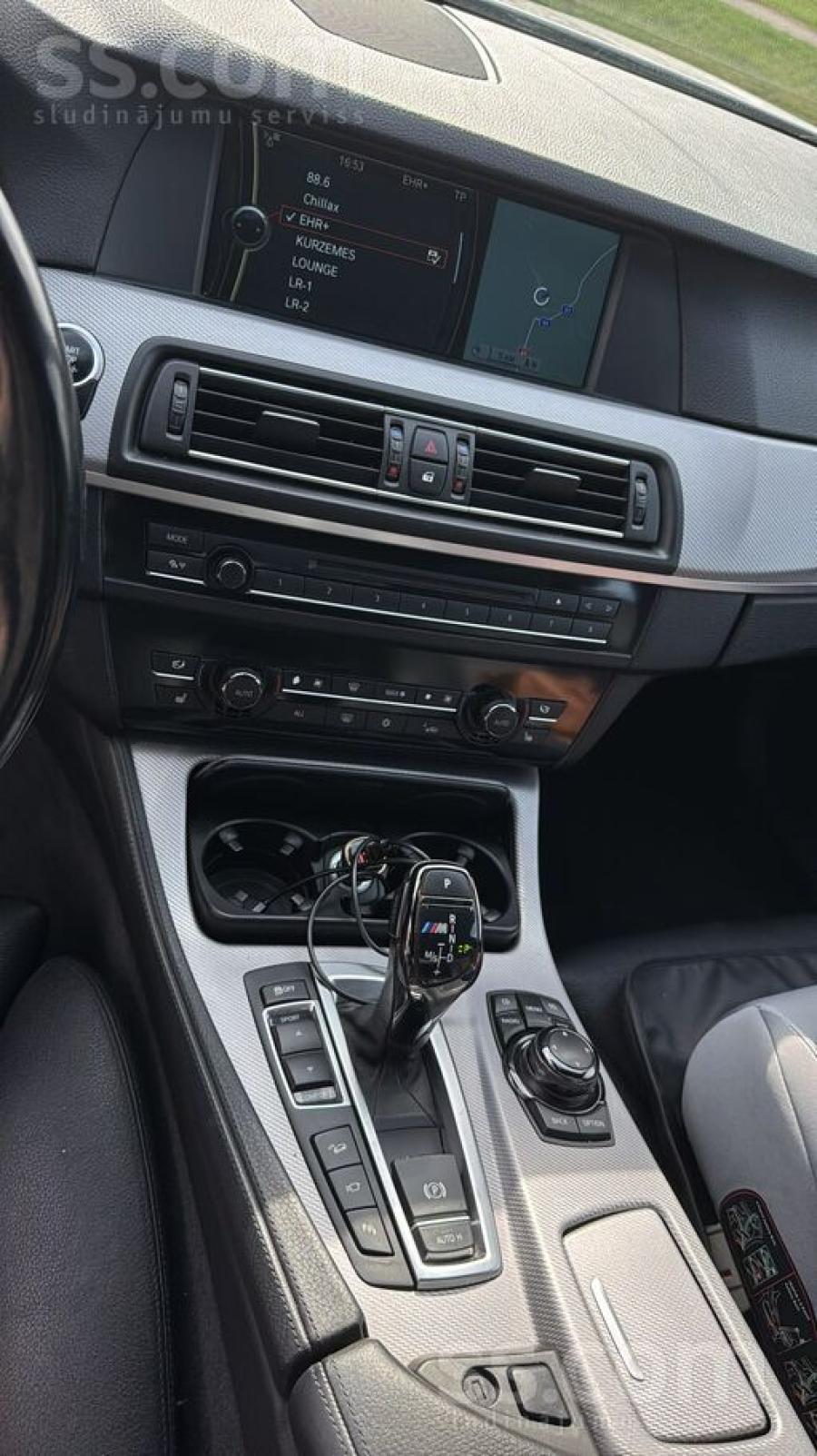 Grey BMW 550 2011 in Jelgava, with an engine capacity of 3.00 L and mileage of 327 thousand km for 11900 €, photo 4 on AUTOMOTO.COM.LV