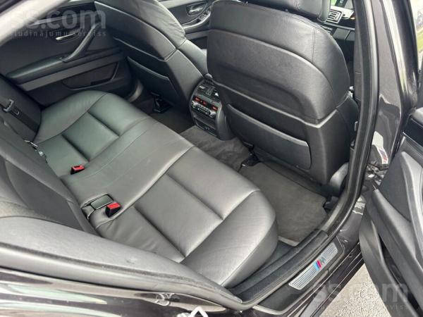 Grey BMW 550 2012 in Riga, with an engine capacity of 3.00 L and mileage of 331 thousand km for 9950 €, photo 11 on AUTOMOTO.COM.LV