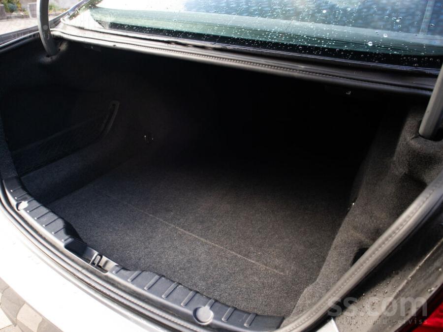 Grey BMW 550 2013 in Liepaja, with an engine capacity of 3.00 L and mileage of 187 thousand km for 14500 €, photo 13 on AUTOMOTO.COM.LV