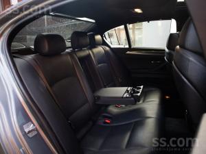 Grey BMW 550 2013 in Liepaja, with an engine capacity of 3.00 L and mileage of 187 thousand km for 14500 €, photo 16 on AUTOMOTO.COM.LV