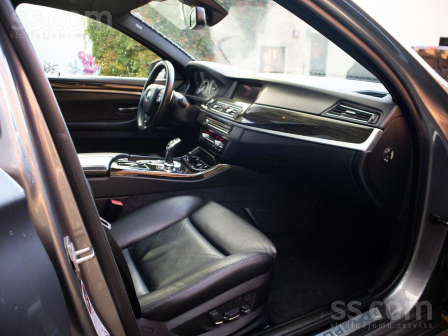Grey BMW 550 2013 in Liepaja, with an engine capacity of 3.00 L and mileage of 187 thousand km for 14500 €, photo 21 on AUTOMOTO.COM.LV