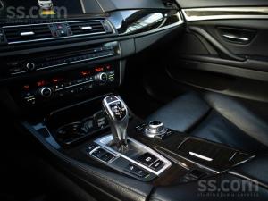 Grey BMW 550 2013 in Liepaja, with an engine capacity of 3.00 L and mileage of 187 thousand km for 14500 €, photo 23 on AUTOMOTO.COM.LV