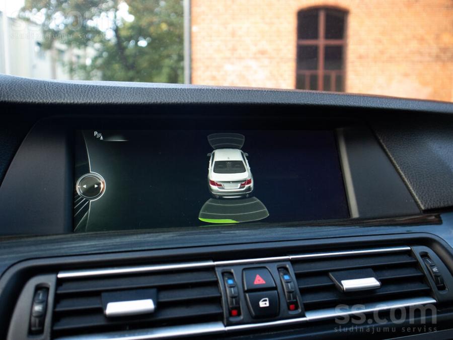 Grey BMW 550 2013 in Liepaja, with an engine capacity of 3.00 L and mileage of 187 thousand km for 14500 €, photo 29 on AUTOMOTO.COM.LV