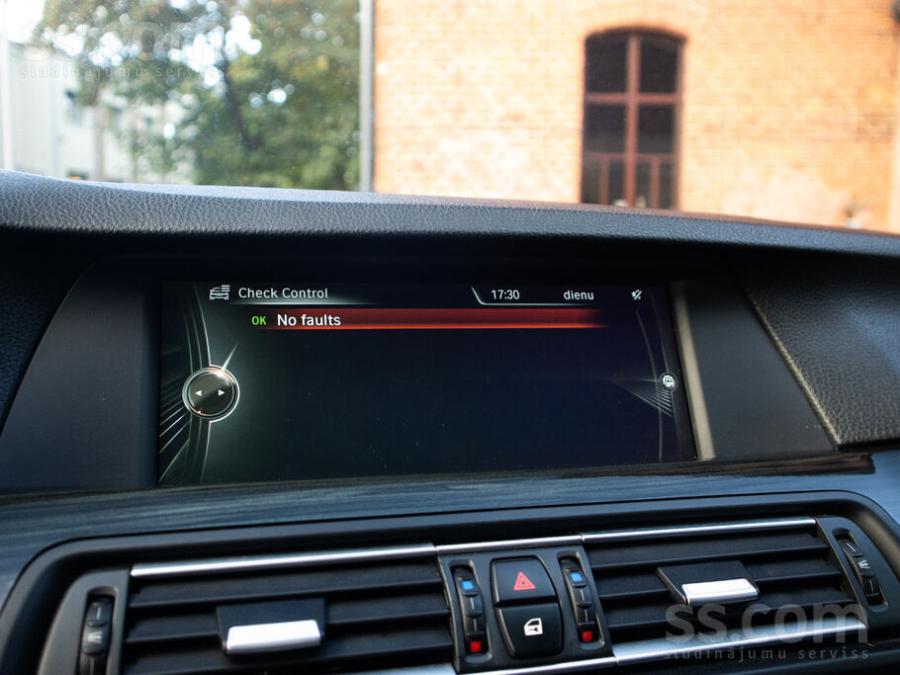 Grey BMW 550 2013 in Liepaja, with an engine capacity of 3.00 L and mileage of 187 thousand km for 14500 €, photo 31 on AUTOMOTO.COM.LV
