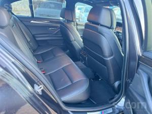 Pelēks BMW 550 2014 Kuldīga, ar dzinēja tilpumu 3.00 L un nobraukumu 265 tūkst. km par 15590 €, foto 13 vietnē AUTOMOTO.COM.LV