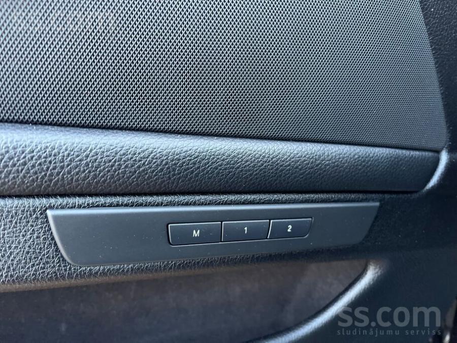 Pelēks BMW 550 2014 Kuldīga, ar dzinēja tilpumu 3.00 L un nobraukumu 265 tūkst. km par 15590 €, foto 26 vietnē AUTOMOTO.COM.LV
