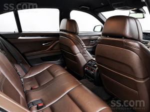 Pelēks BMW 550 2014 Rīga, ar dzinēja tilpumu 3.00 L un nobraukumu 241 tūkst. km par 12990 €, foto 10 vietnē AUTOMOTO.COM.LV