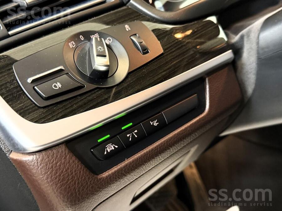 Pelēks BMW 550 2014 Rīga, ar dzinēja tilpumu 3.00 L un nobraukumu 241 tūkst. km par 12990 €, foto 15 vietnē AUTOMOTO.COM.LV
