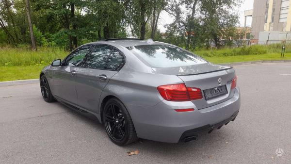 Pelēks BMW 550 2016 Kauņa, ar dzinēja tilpumu 4.40 L un nobraukumu 208 tūkst. km par 15700 €, foto 7 vietnē AUTOMOTO.COM.LV