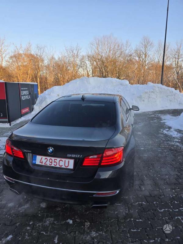 Pelēks BMW 550 2016 Panevēža, ar dzinēja tilpumu 4.40 L un nobraukumu 161 tūkst. km par 14950 €, foto 8 vietnē AUTOMOTO.COM.LV