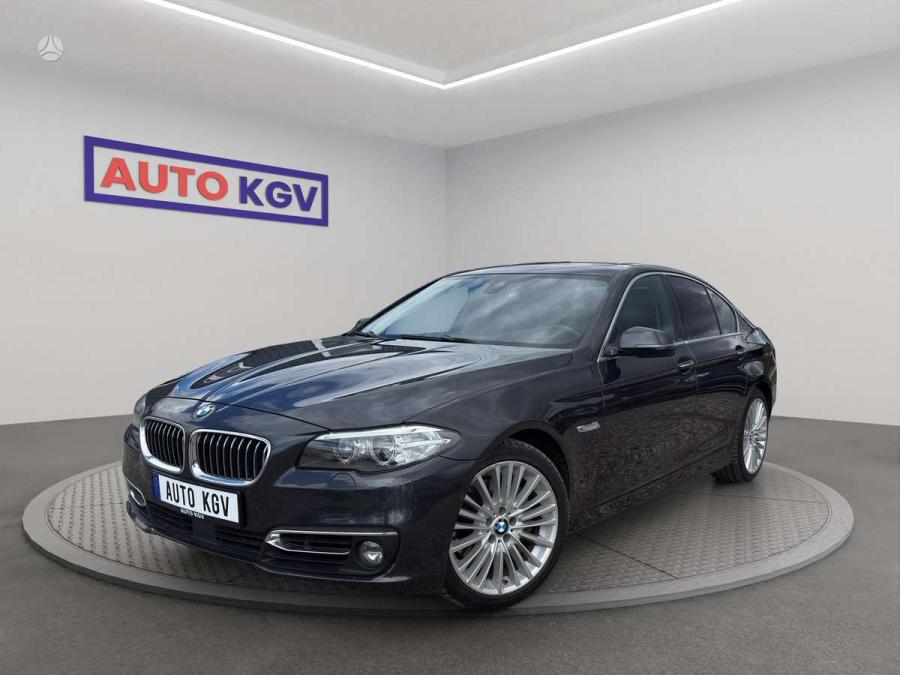 Grey BMW 550 2016 in Kaunas, with an engine capacity of 4.40 L and mileage of 163 thousand km for 13499 €, photo 1 on AUTOMOTO.COM.LV