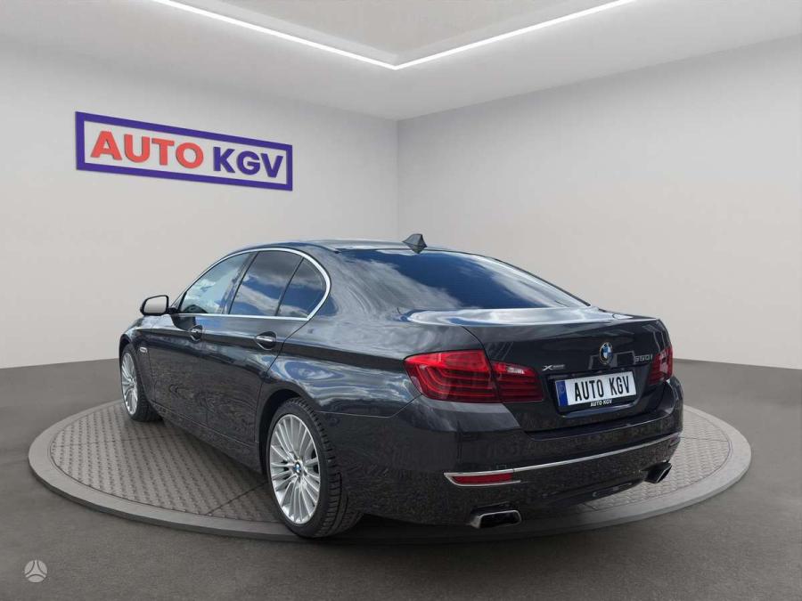 Grey BMW 550 2016 in Kaunas, with an engine capacity of 4.40 L and mileage of 163 thousand km for 13499 €, photo 4 on AUTOMOTO.COM.LV