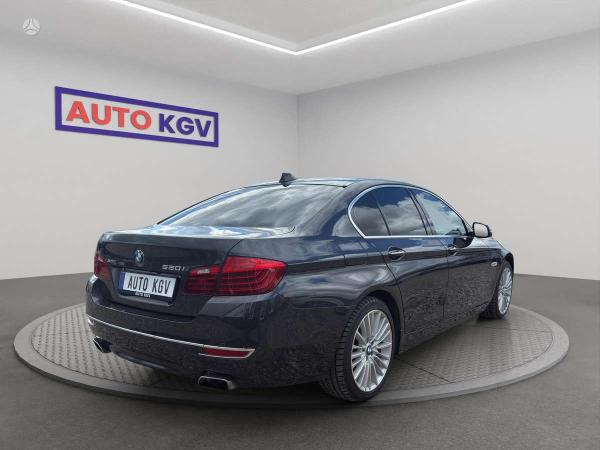 Grey BMW 550 2016 in Kaunas, with an engine capacity of 4.40 L and mileage of 163 thousand km for 13499 €, photo 5 on AUTOMOTO.COM.LV