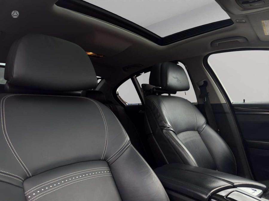 Grey BMW 550 2016 in Kaunas, with an engine capacity of 4.40 L and mileage of 163 thousand km for 13499 €, photo 10 on AUTOMOTO.COM.LV