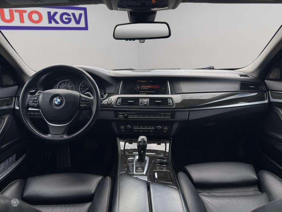 Grey BMW 550 2016 in Kaunas, with an engine capacity of 4.40 L and mileage of 163 thousand km for 13499 €, photo 13 on AUTOMOTO.COM.LV