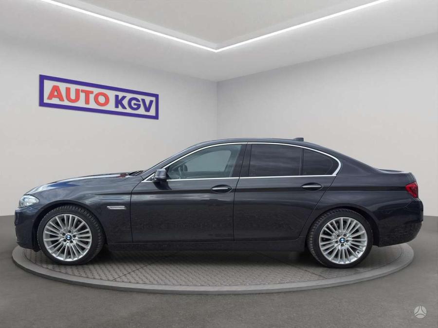 Pelēks BMW 550 2016 Kauņa, ar dzinēja tilpumu 4.40 L un nobraukumu 163 tūkst. km par 12499 €, foto 3 vietnē AUTOMOTO.COM.LV
