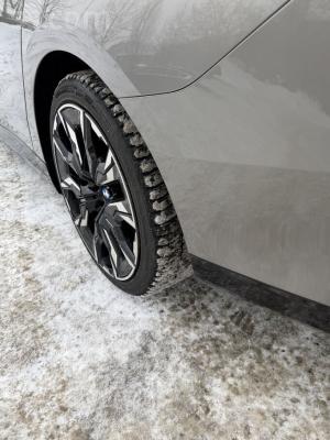 Pelēks BMW 550 2024 Rīga, ar dzinēja tilpumu 3.00 L un nobraukumu 27 tūkst. km par 75500 €, foto 10 vietnē AUTOMOTO.COM.LV