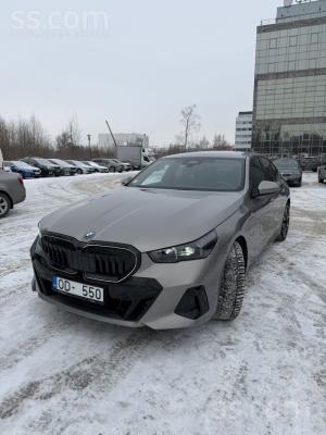 Pelēks BMW 550 2024 Rīga, ar dzinēja tilpumu 3.00 L un nobraukumu 27 tūkst. km par 75500 €, foto 11 vietnē AUTOMOTO.COM.LV