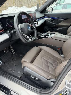 Pelēks BMW 550 2024 Rīga, ar dzinēja tilpumu 3.00 L un nobraukumu 27 tūkst. km par 75500 €, foto 15 vietnē AUTOMOTO.COM.LV