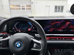 Pelēks BMW 550 2024 Rīga, ar dzinēja tilpumu 3.00 L un nobraukumu 27 tūkst. km par 75500 €, foto 18 vietnē AUTOMOTO.COM.LV