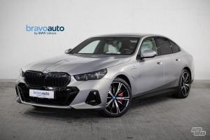 Pelēks BMW 550 2024 Viļņa, ar dzinēja tilpumu 3.00 L un nobraukumu 41 tūkst. km par 68771 €, foto  vietnē AUTOMOTO.COM.LV