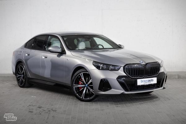 BMW 550 2024 Viļņa vietnē Pelēks BMW 550 2024 Viļņa, ar dzinēja tilpumu 3.00 L un nobraukumu 41 tūkst. km par 68771 €, foto 6 vietnē AUTOMOTO.COM.LV