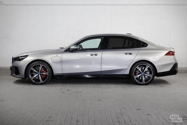 BMW 550 2024 Viļņa vietnē Pelēks BMW 550 2024 Viļņa, ar dzinēja tilpumu 3.00 L un nobraukumu 41 tūkst. km par 68771 €, foto 7 vietnē AUTOMOTO.COM.LV