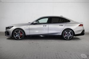 Pelēks BMW 550 2024 Viļņa, ar dzinēja tilpumu 3.00 L un nobraukumu 41 tūkst. km par 68771 €, foto 7 vietnē AUTOMOTO.COM.LV